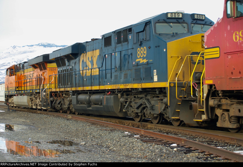 CSX 889 at Wenatchee